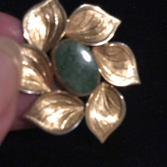 Jewelry | Vintage Jade Broach | Poshmark